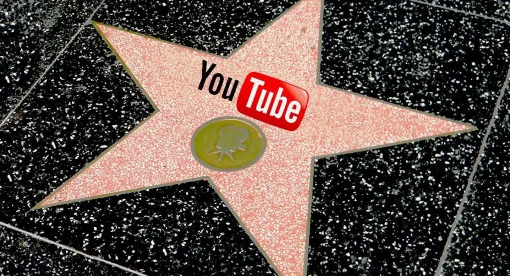 How to Become Famous Overnight in : 9 Best Easy Steps