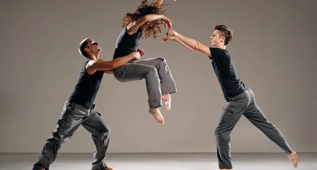 How to Become a Famous Dancer - 5 Efficient Steps